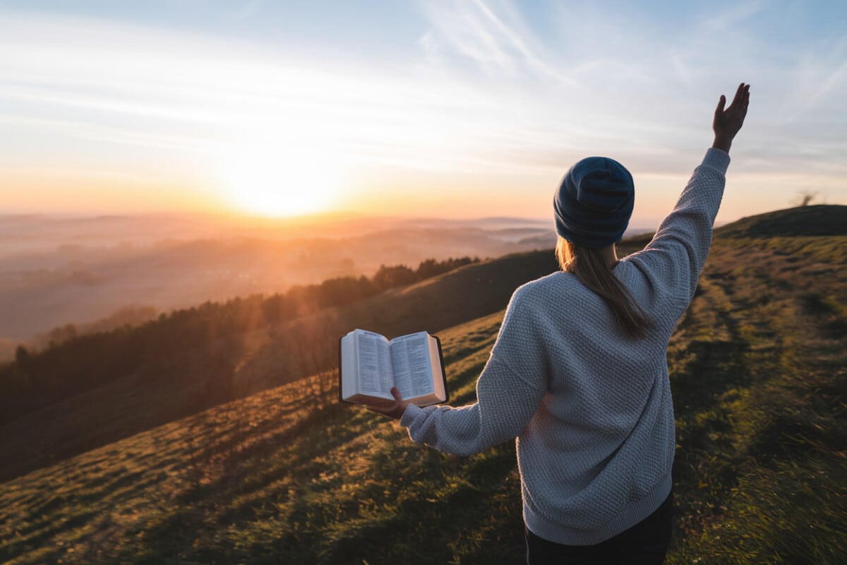 20 Bible Verses About Motivation: Inspiring You to Keep Moving Forward