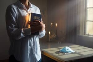 20 Bible Verses on Honesty: Embrace Truth and Integrity